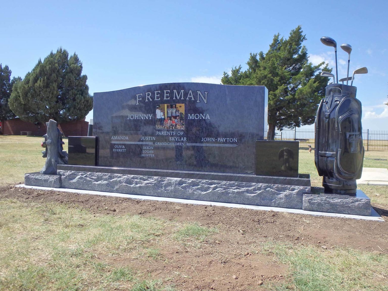 Personal Monuments | Willis Granite Monuments