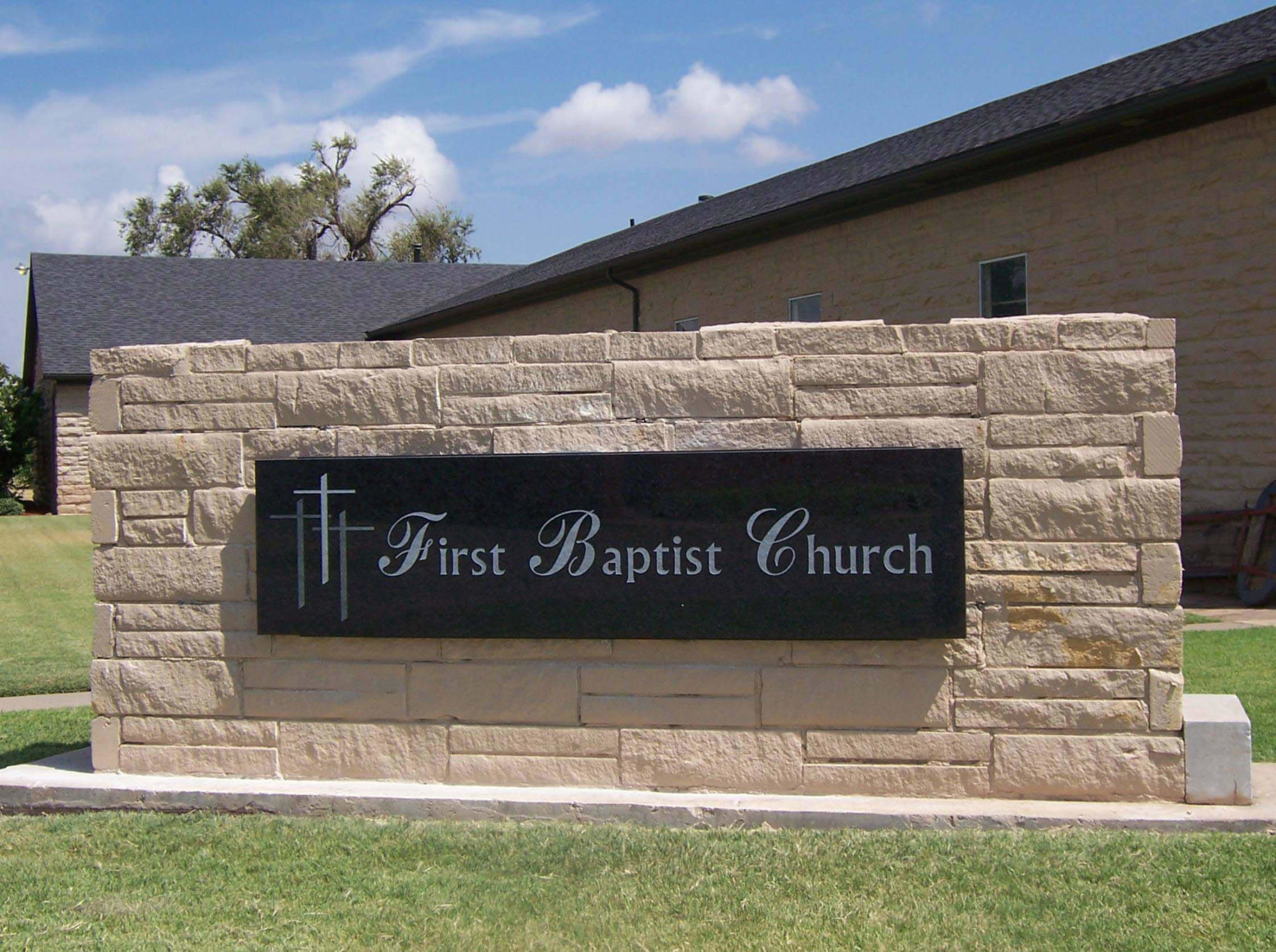 Community Monuments | Willis Granite Monuments