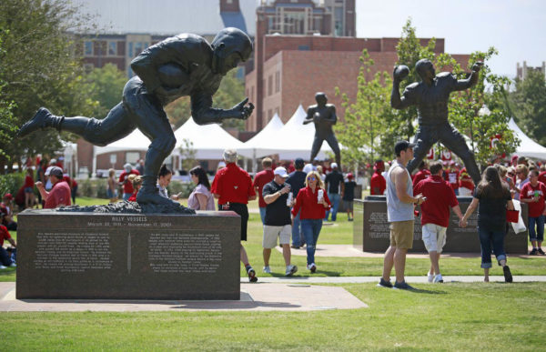 Community Monuments | Willis Granite Monuments