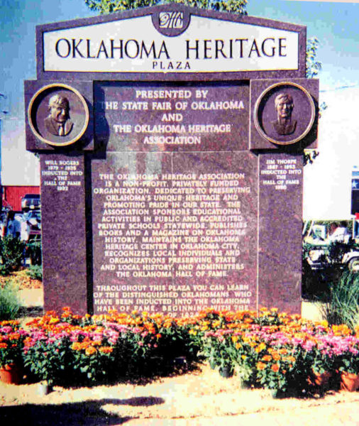 Community Monuments | Willis Granite Monuments