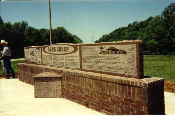 Community Monuments | Willis Granite Monuments